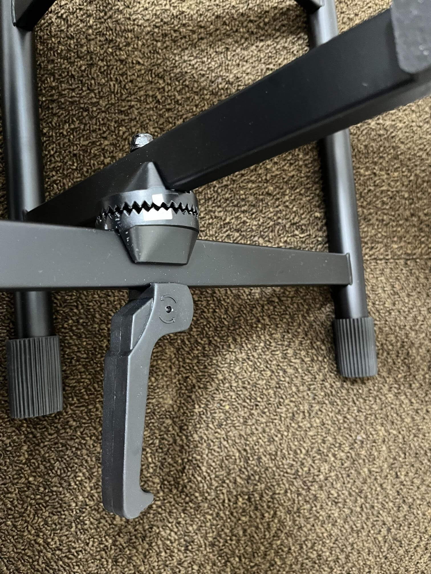 【高品質アンプスタンド】BOSS BAS-1 レビュー│機材沼へラストダイブ