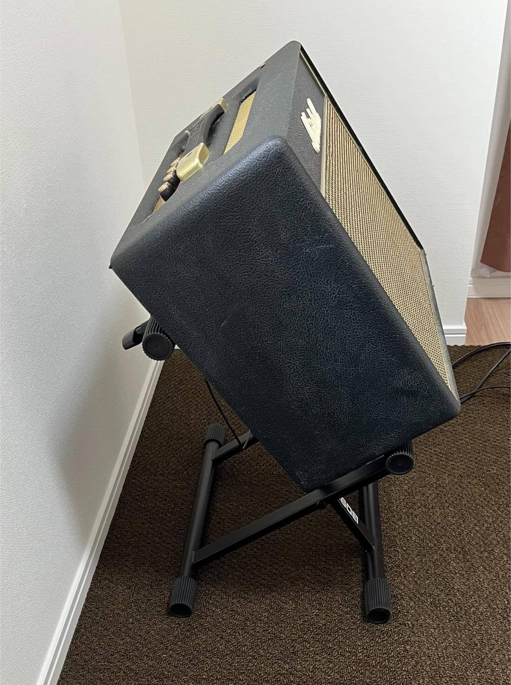 【高品質アンプスタンド】BOSS BAS-1 レビュー│機材沼へラストダイブ